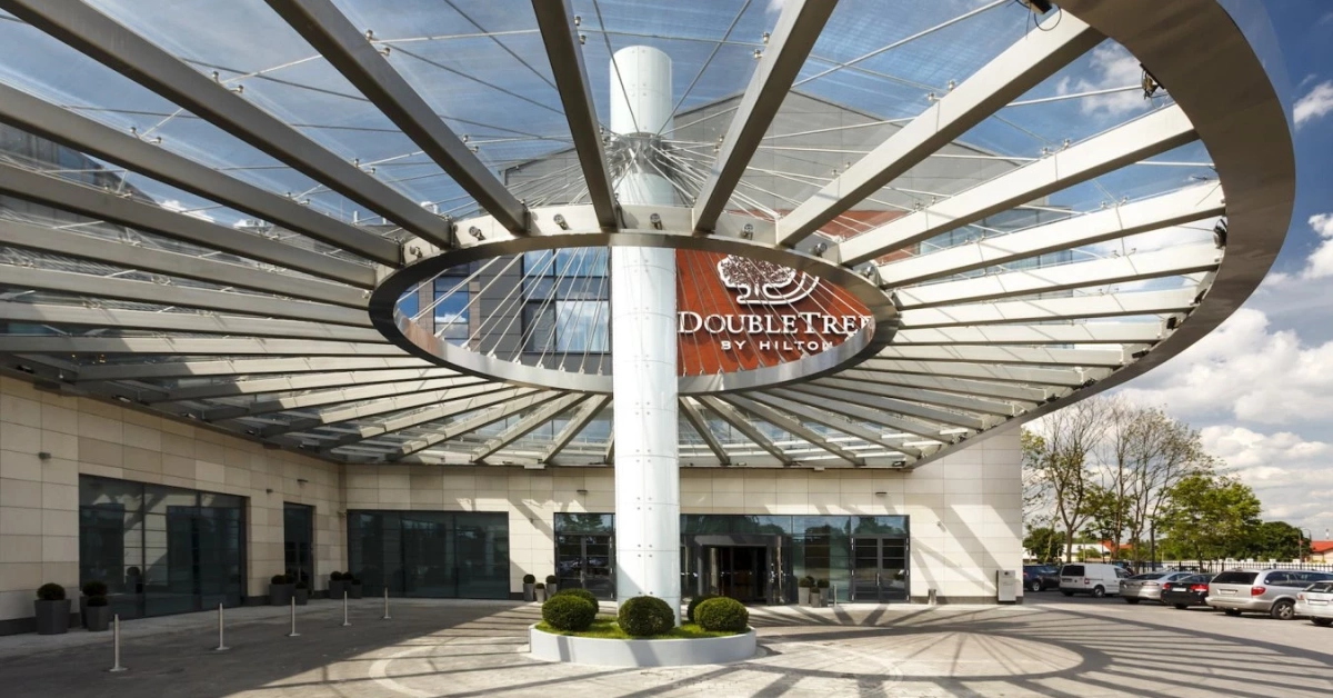DoubleTree by Hilton Hotel & Conference Centre Warsaw ul.ul. Skalnicowa ...