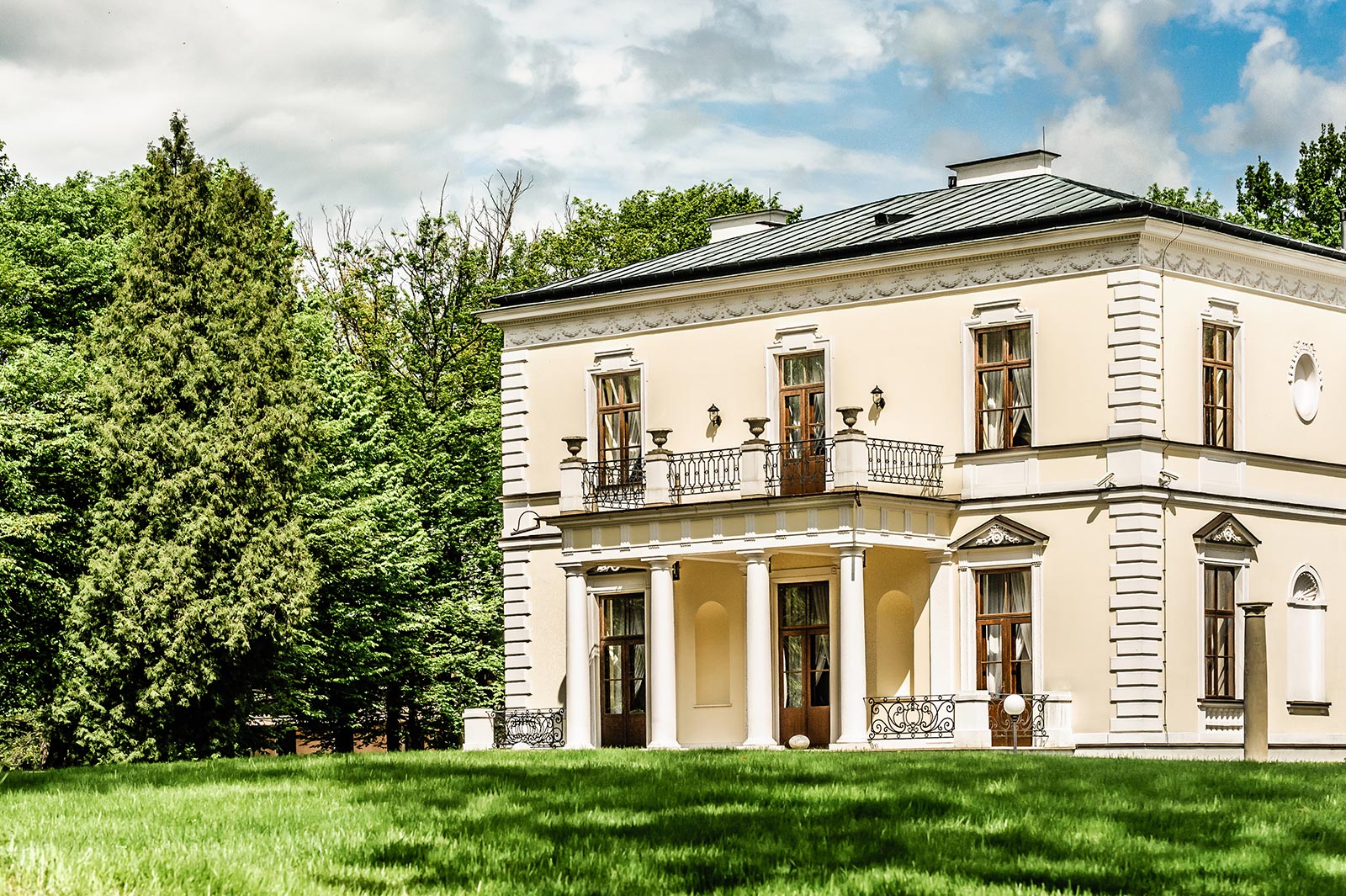 Pałac Rozalin sala konferencyjna Warszawa - MojeKonferencje.pl