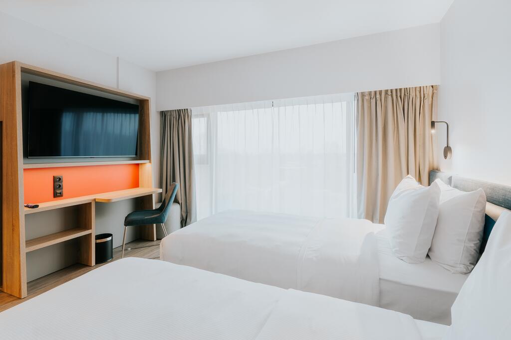 Hampton by Hilton Warsaw Reduta sala konferencyjna Warszawa ...